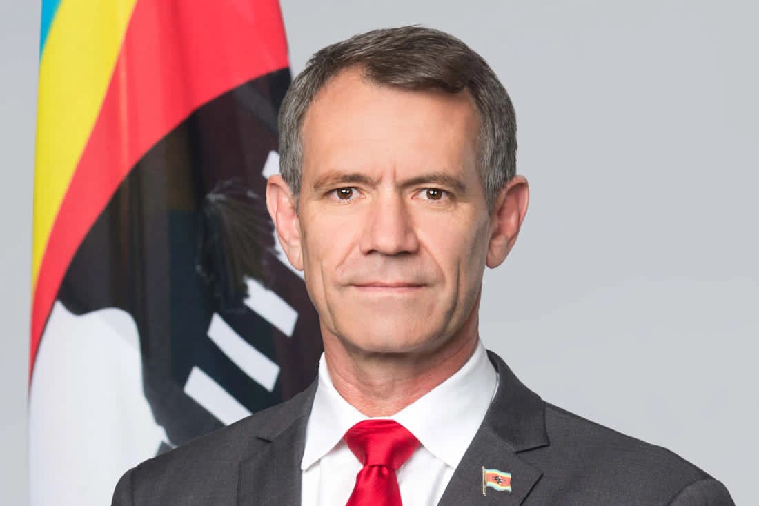Rijkenberg announces alcohol and tobacco levy hike