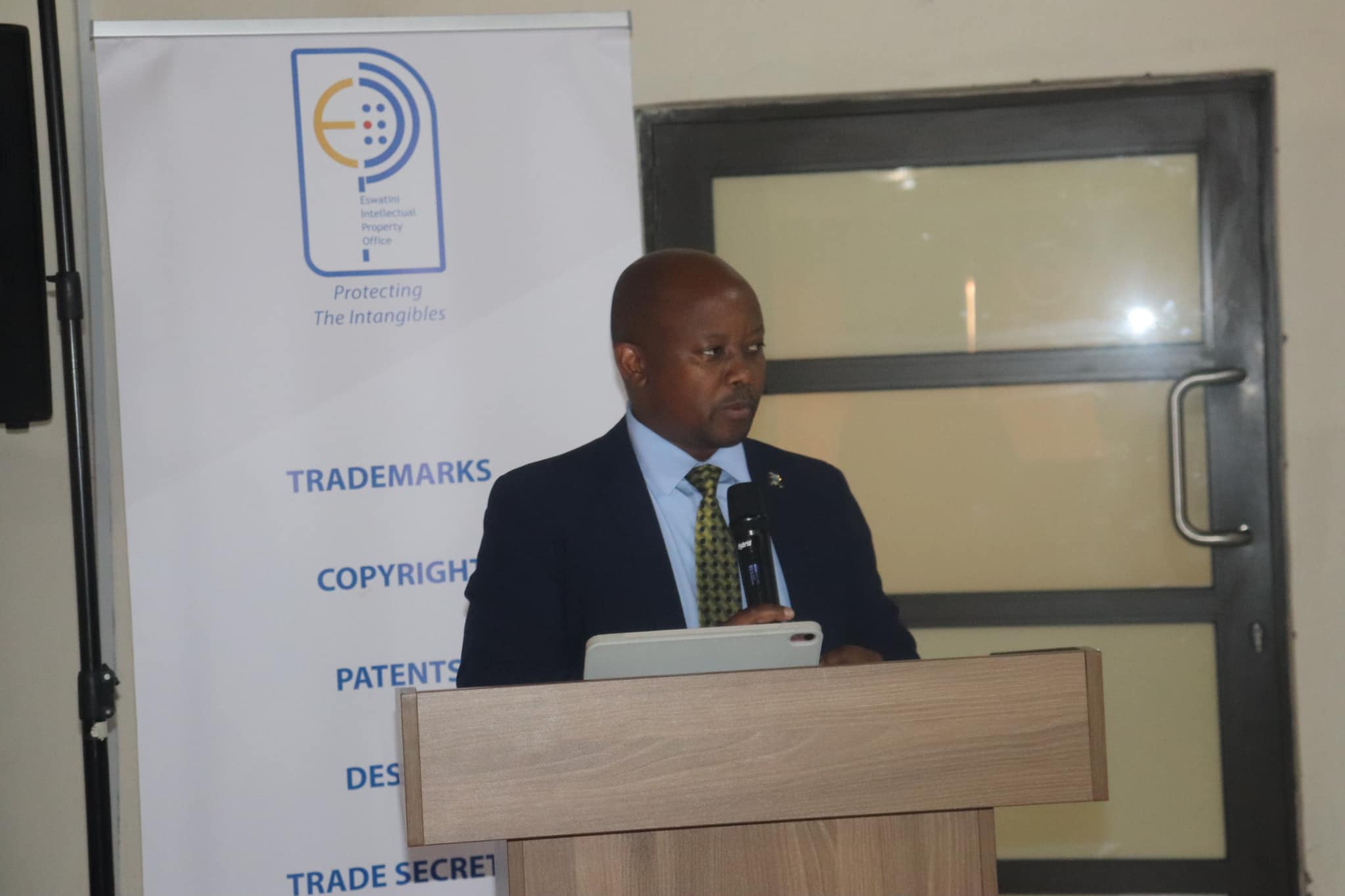 EIPO invites local creatives to join ARIPO logo contest