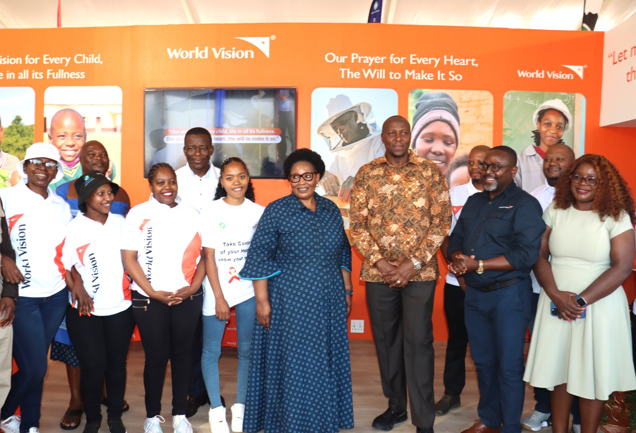 PM visits World Vision stall at trade fair